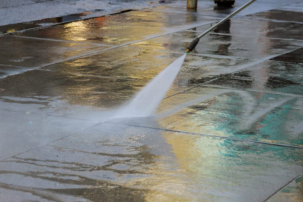 Power Washing Tips Every Homeowner Should Know Before Starting
